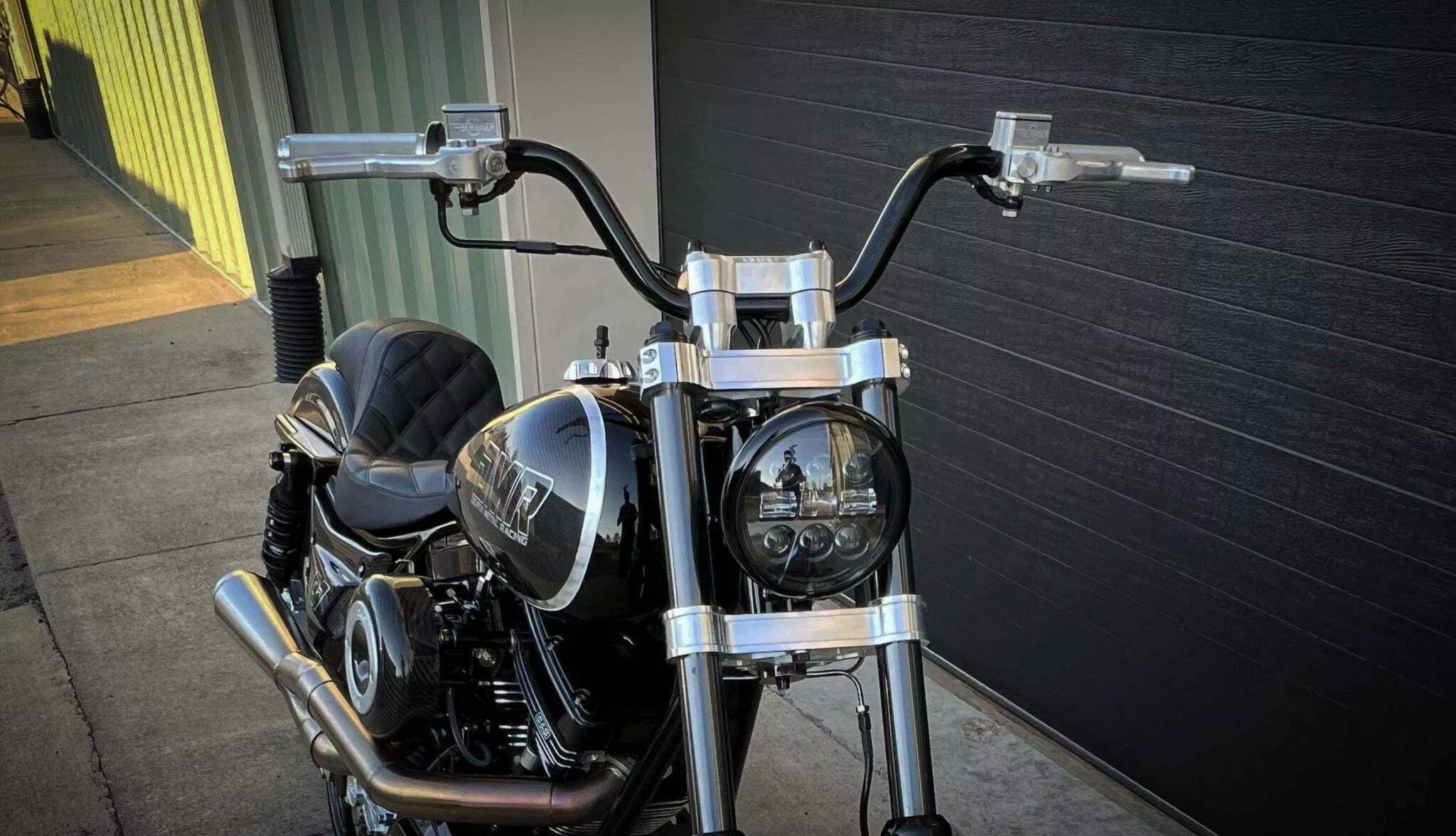 Boosted Brad's Show-And-Go Harley FXR | Hot Bike Magazine