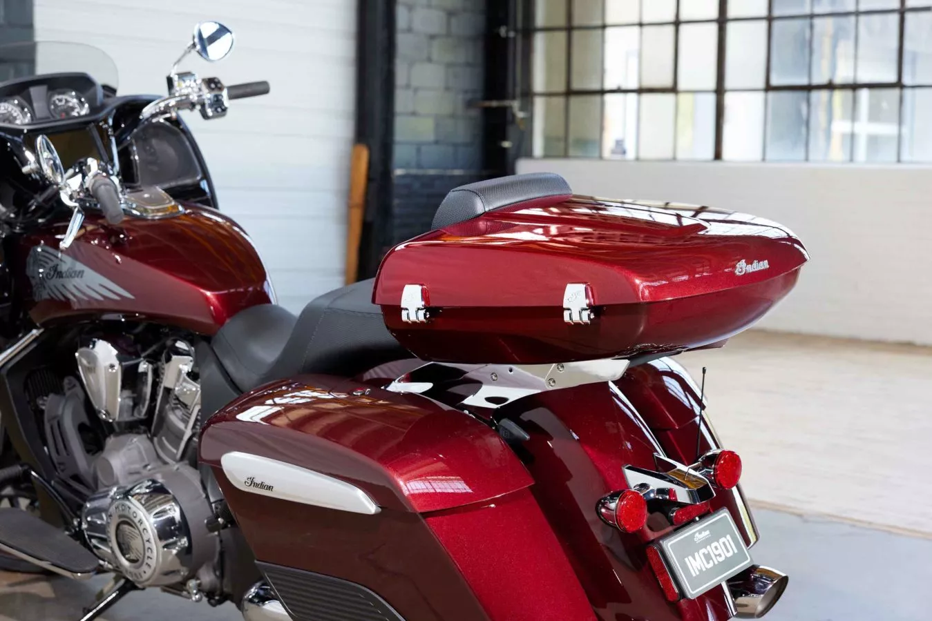 Indian Motorcycle's New Low-Profile Trunk | Hot Bike Magazine