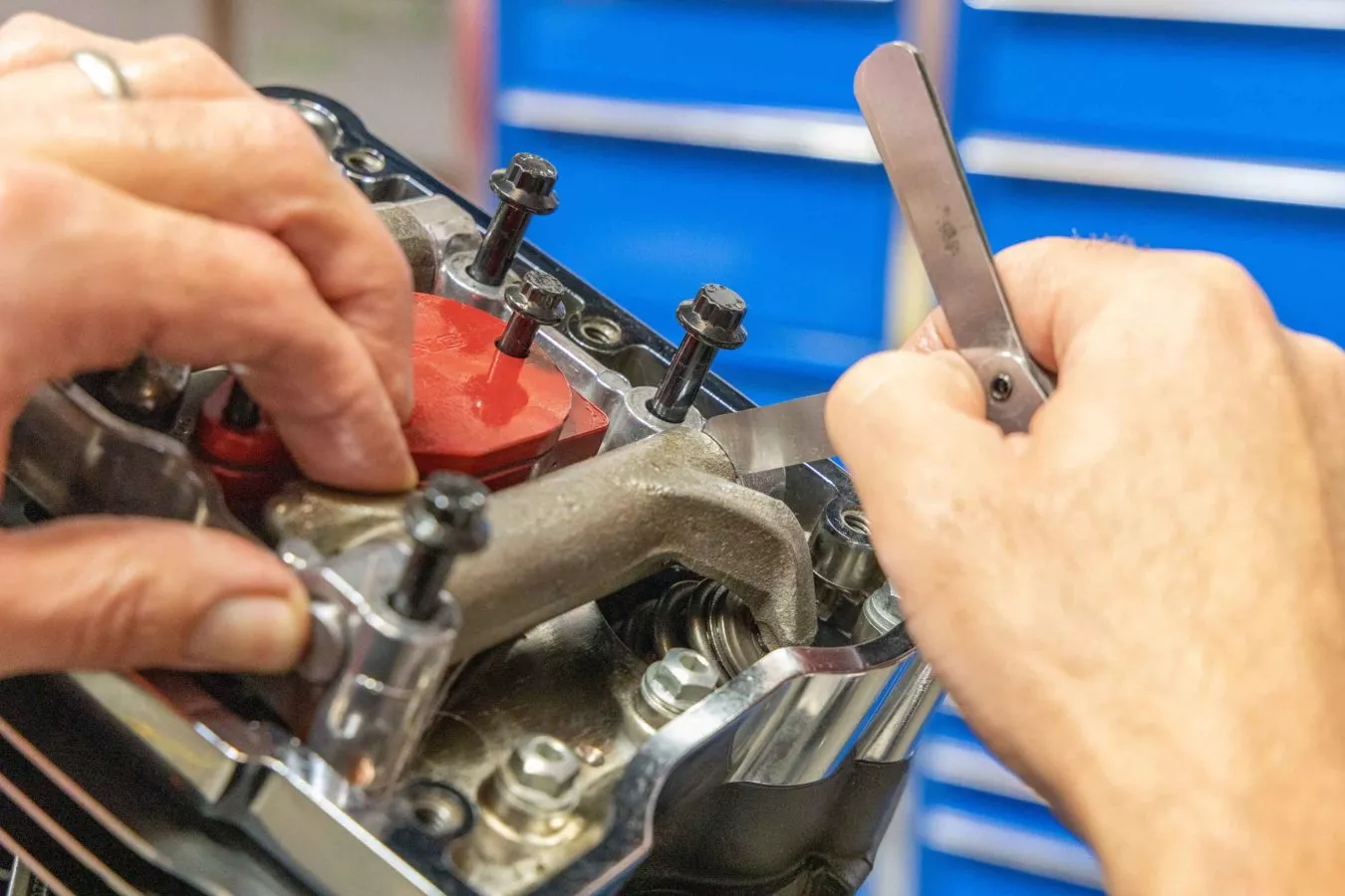 Feuling's Twin Cam Rocker Shafts Installed | Hot Bike Magazine