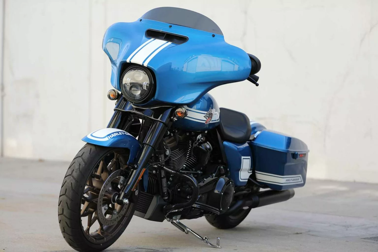 2023 Harley-Davidson Fast Johnnie Street Glide ST | Hot Bike Magazine
