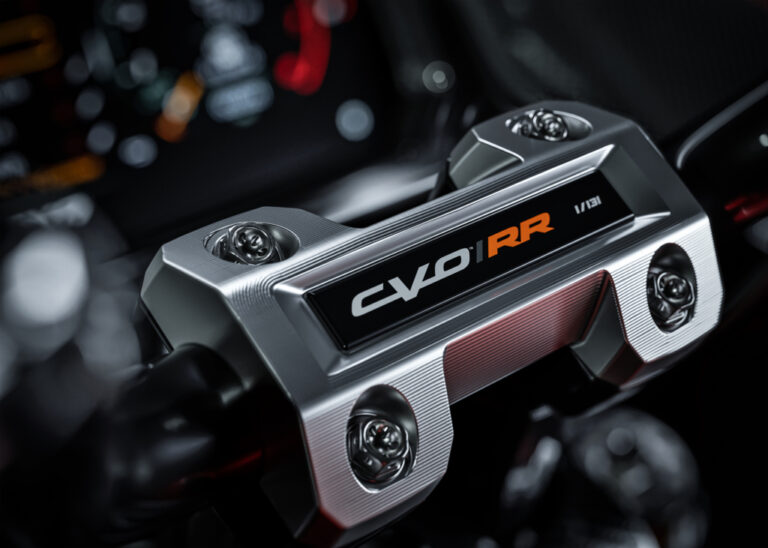 Harley-Davidson's Mack-Daddy Race Bagger, the Road Glide CVO RR | Hot ...